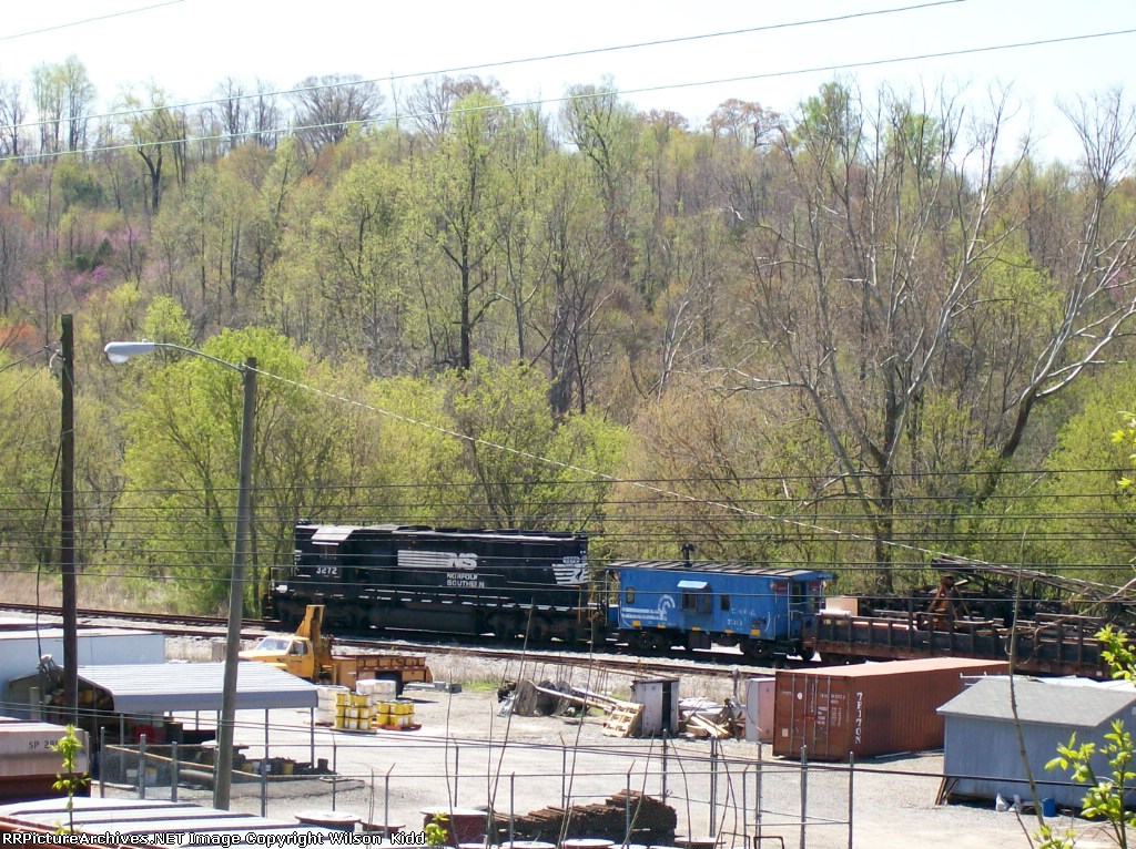 NS 3272 on the yard